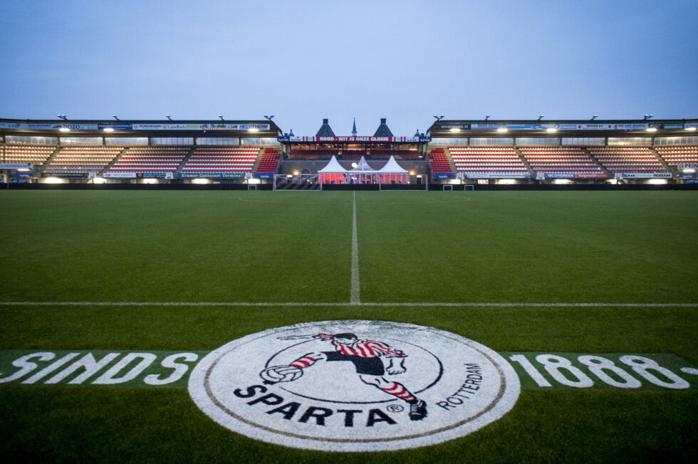 Start Renovatie Sparta Rotterdam - van den Os